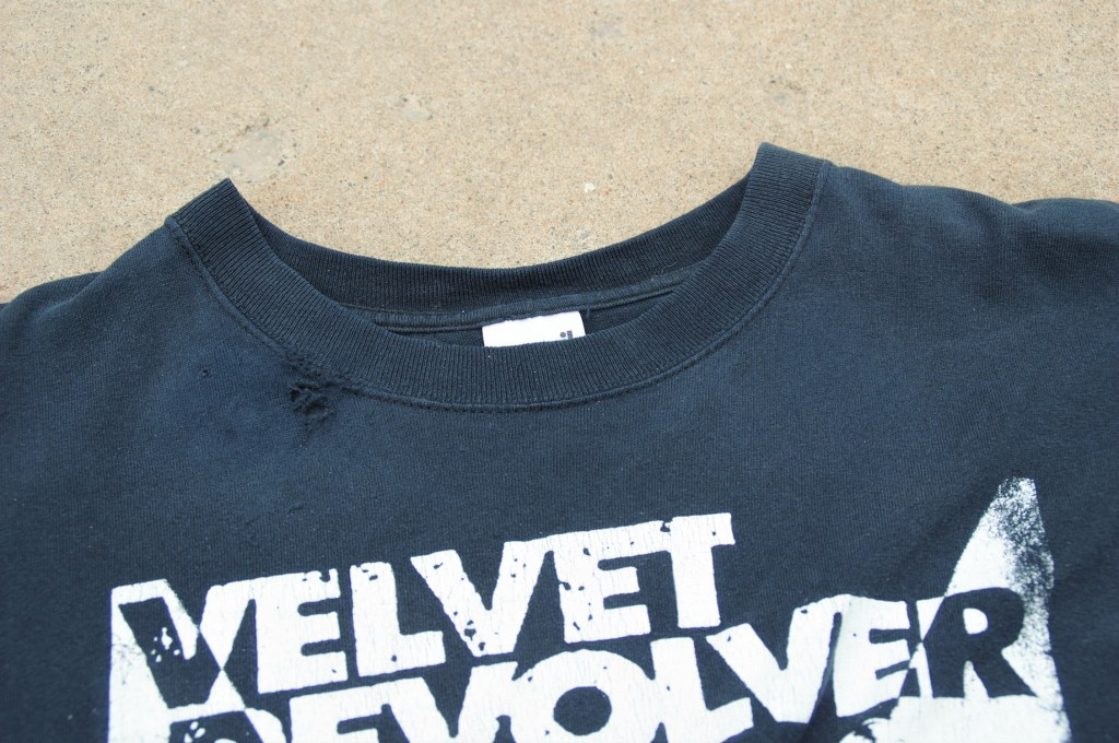 How to Distress a T-Shirt – Black Spruce Hound